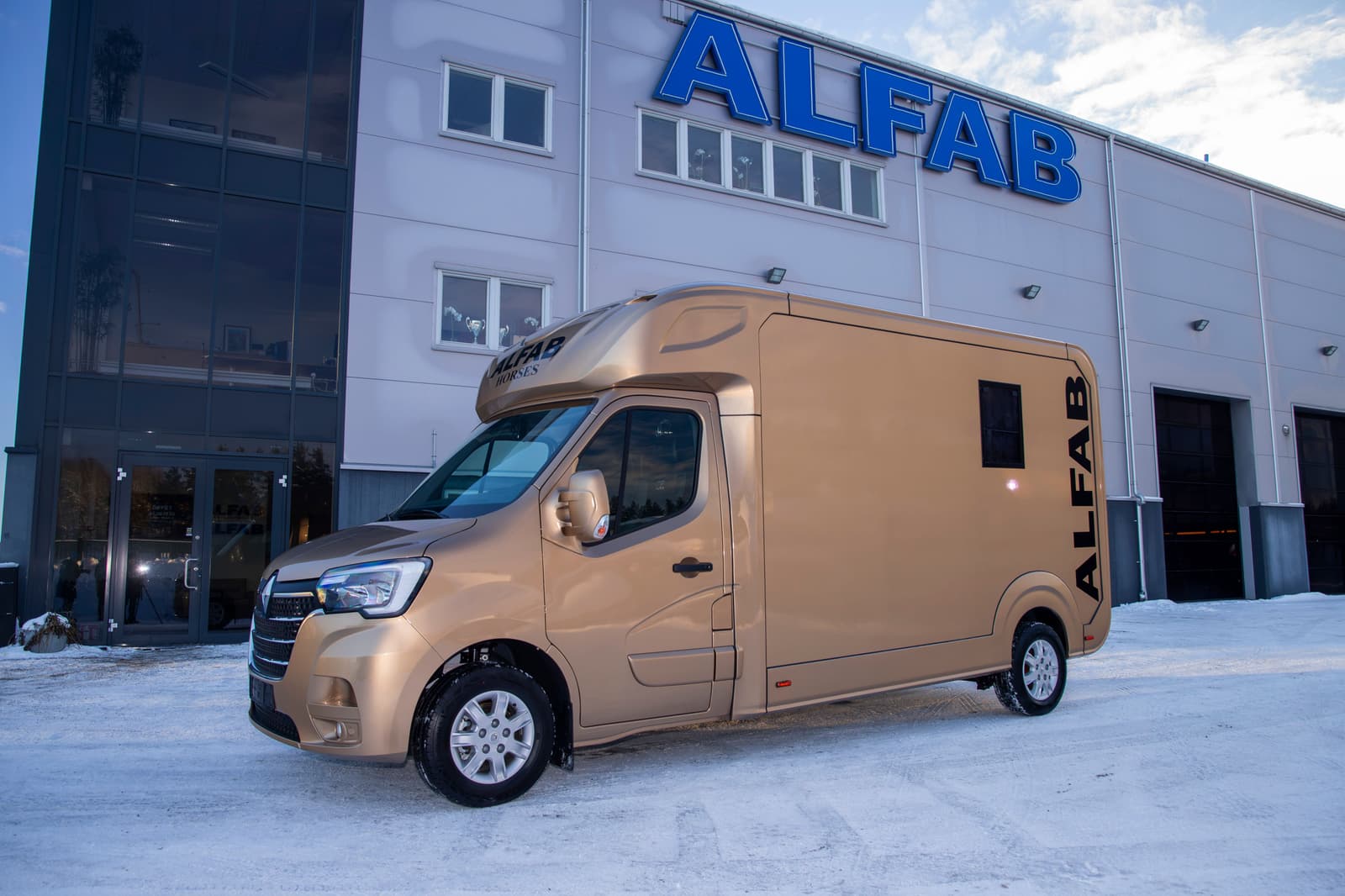 Alfab ALFAB EVO 3-sits stuterimodell hästlastbil